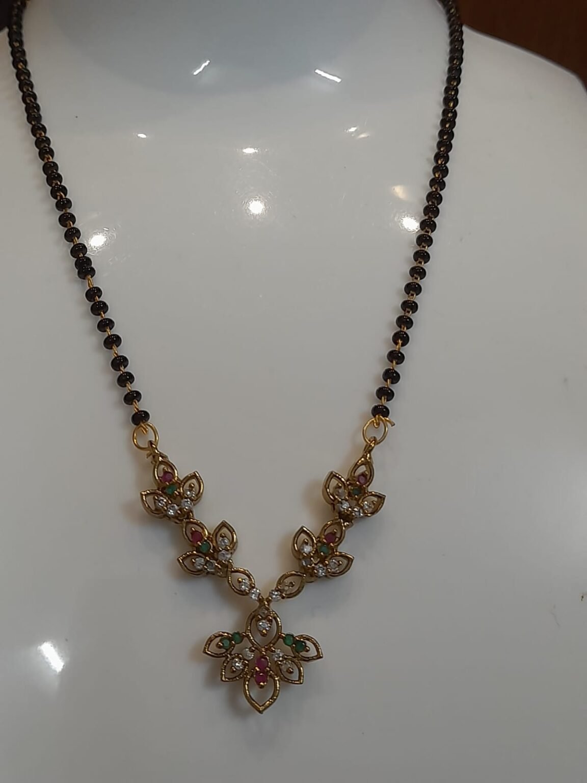 Floral Stone-Studded Mangalsutra – Yash Collection
